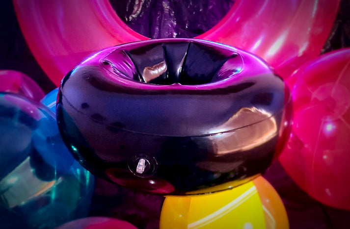 Inflatable Collar - Classic Black *SOLD OUT* – Squeakitty Toys